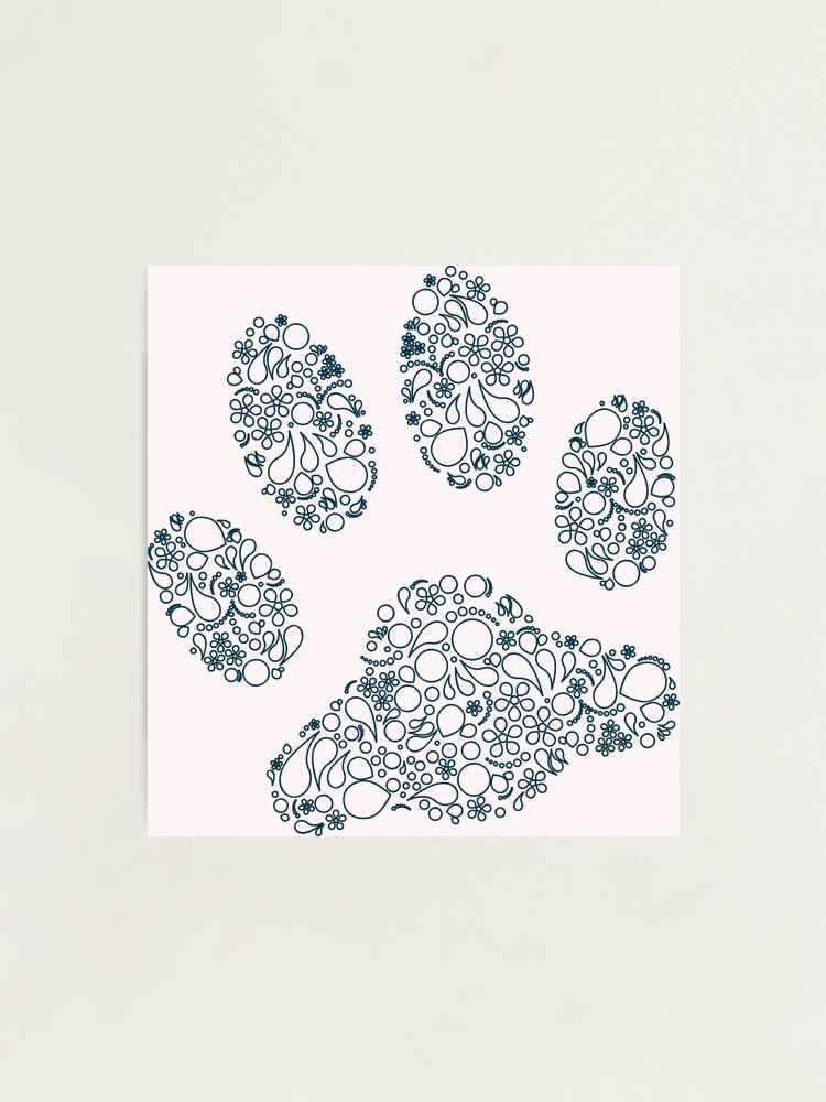 Metal Paw Print Outline