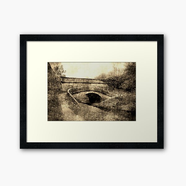 "Snake stone bridge. Macclesfield Canal bridge 43,Foden Bank, Gurnett ...