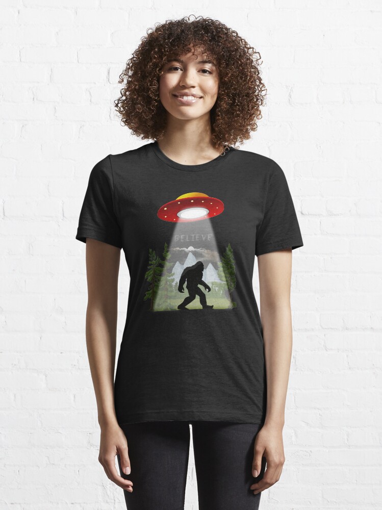 "Bigfoot Abducted by Space Alien Saucer" T-shirt for Sale by ...