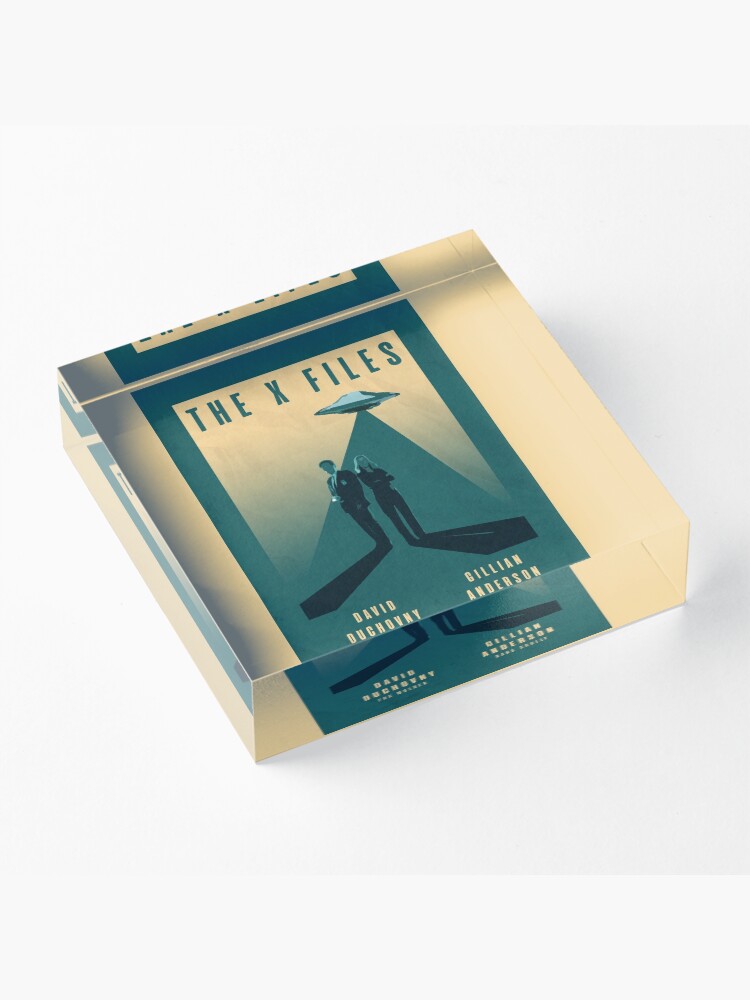 "The X Files Mulder and Scully David Duchovny and Gillian Anderson ...