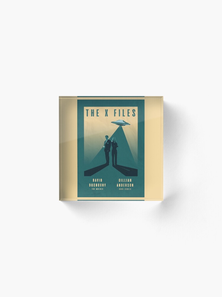 "The X Files Mulder and Scully David Duchovny and Gillian Anderson ...