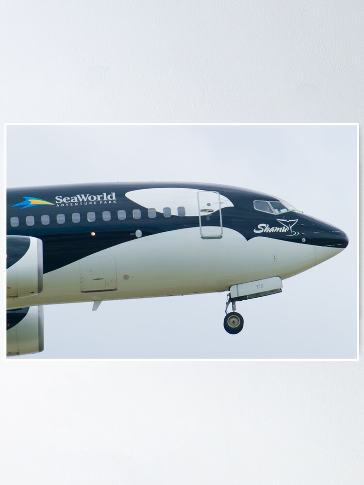 "N715SW Southwest Airlines Shamu Boeing 737-7H4 Nose" Poster by ...
