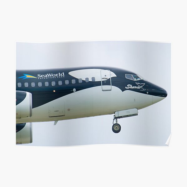 "N715SW Southwest Airlines Shamu Boeing 737-7H4 Nose" Poster by ...