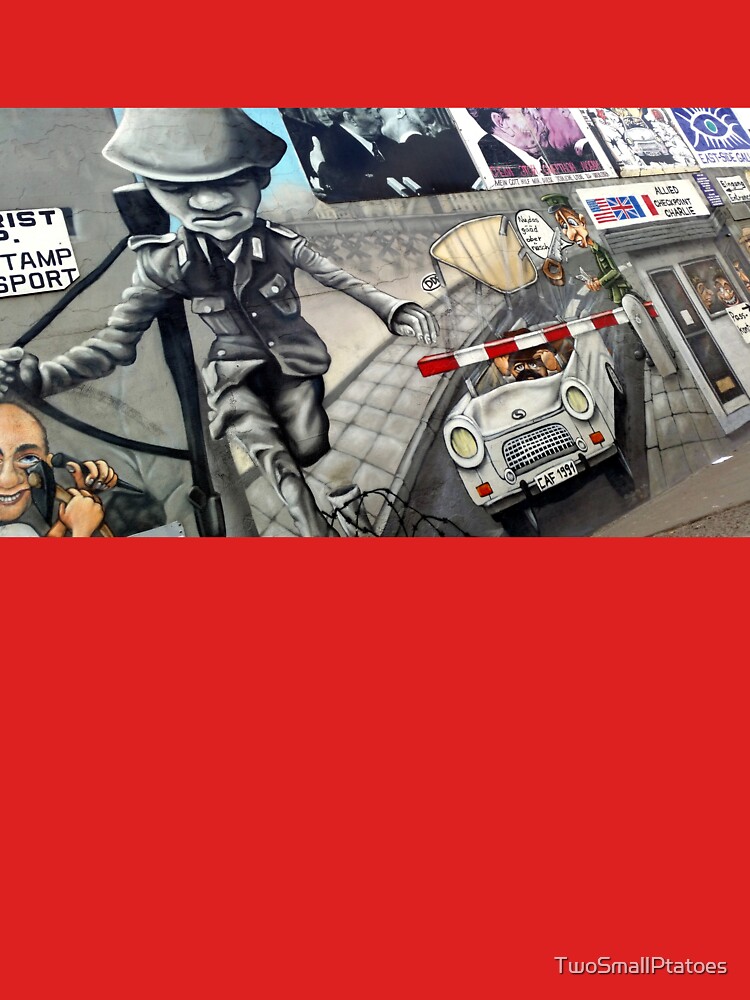 "Checkpoint Charlie, Berlin Wall" T-shirt by TwoSmallPtatoes | Redbubble