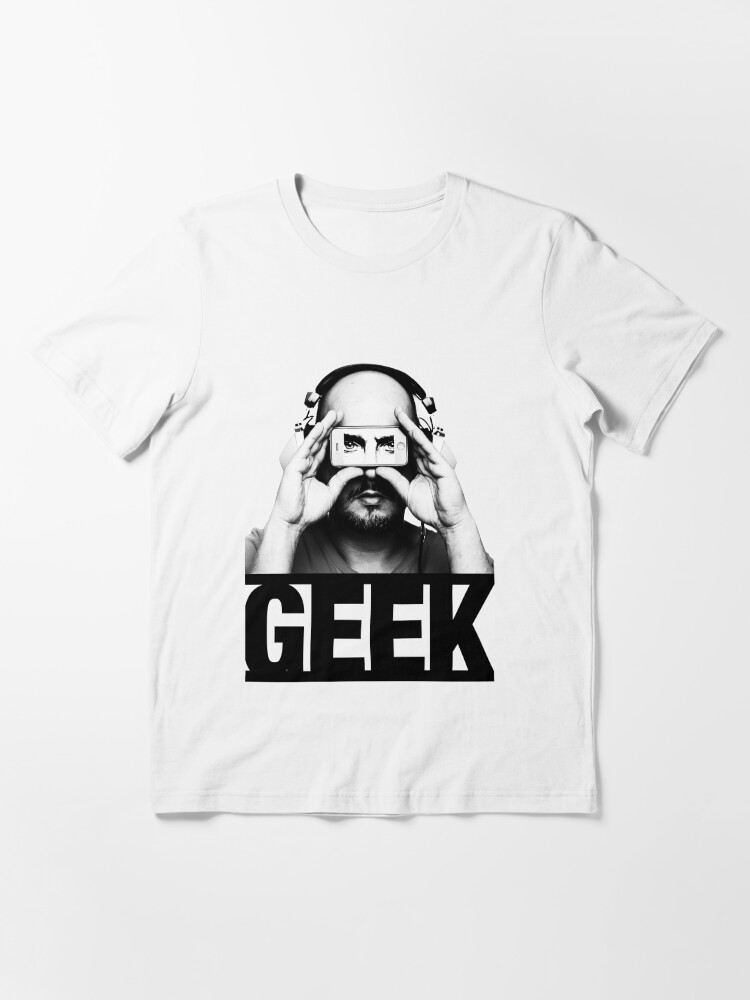 "GEEK slogan, nerd with headphones & iphone" T-shirt by giveaphuk ...