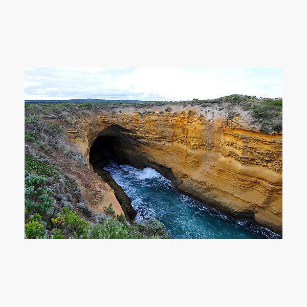 "Thunder Cave. Port Campbell National Park, Victoria, Australia ...