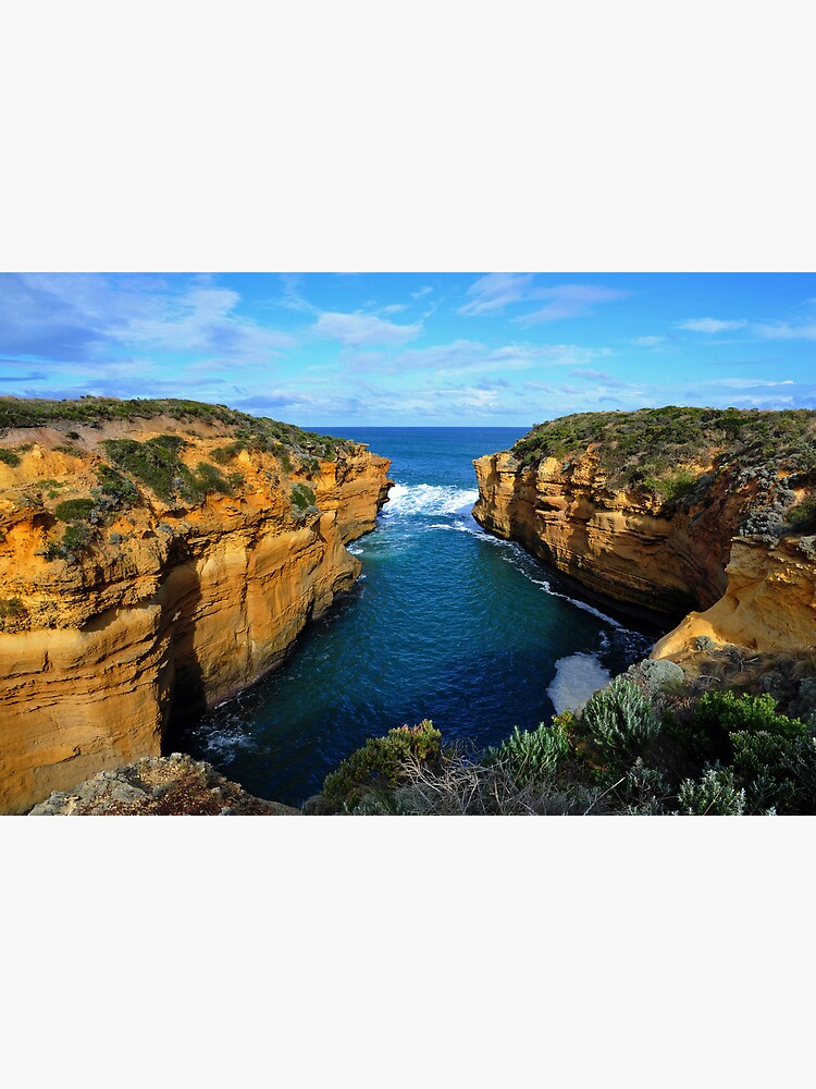 "Entrance To Thunder Cave. Port Campbell National Park, Vic, Australia ...