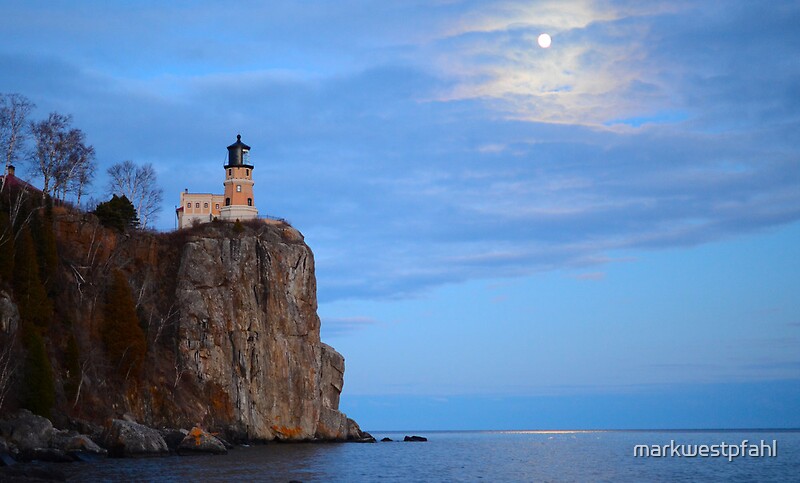 "Moon Over Split Rock Lighthouse" by markwestpfahl | Redbubble