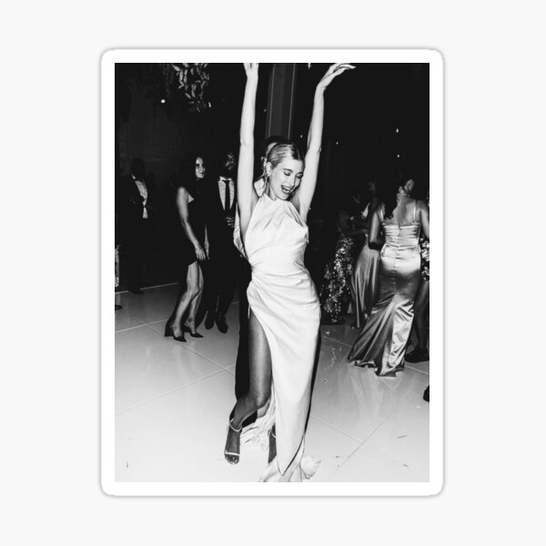 "IM HAVING SO MUCH FUN " Sticker by muybonita | Redbubble