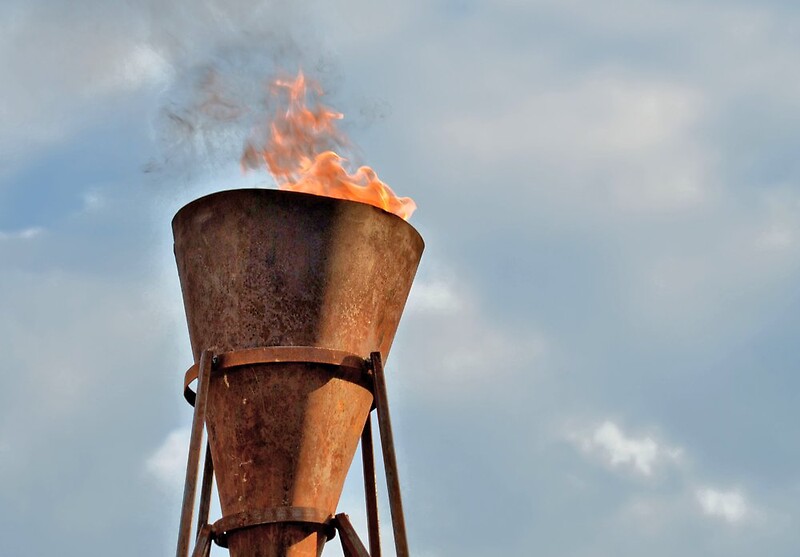 «Ancient Flame Lighting Device» de ivDAnu | Redbubble