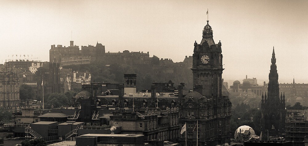 "Auld Reekie 2" by Graeme Ross | Redbubble