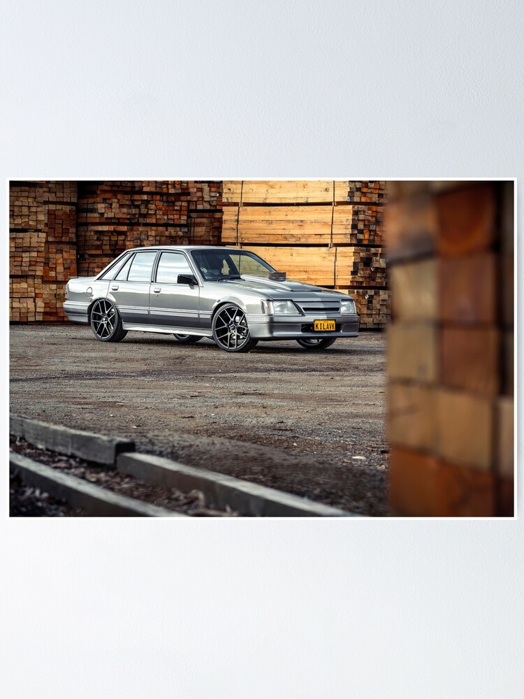 Póster «Commodore Holden VK de Adrián McAlpine» de HoskingInd | Redbubble