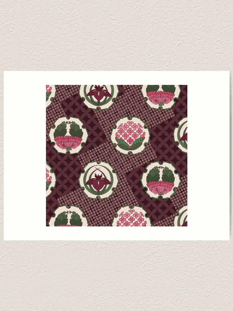 "Traditional Japanese Floral Shippou Summer Flower Crest Pattern with ...