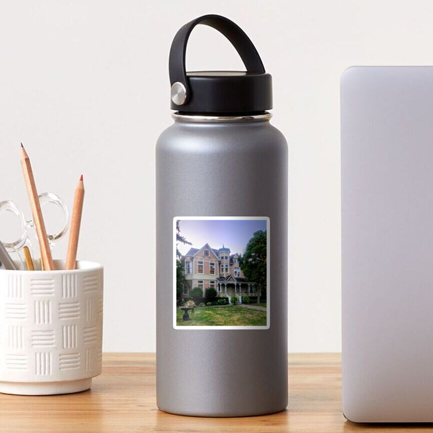 Pegatina «Palacio Rosa de Coraline» de hennaaa6 | Redbubble