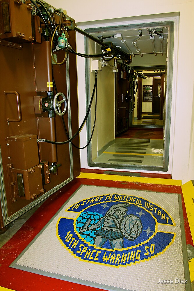 «Entrada de la base de la fuerza aérea Cavalier» de Jesse Diaz | Redbubble