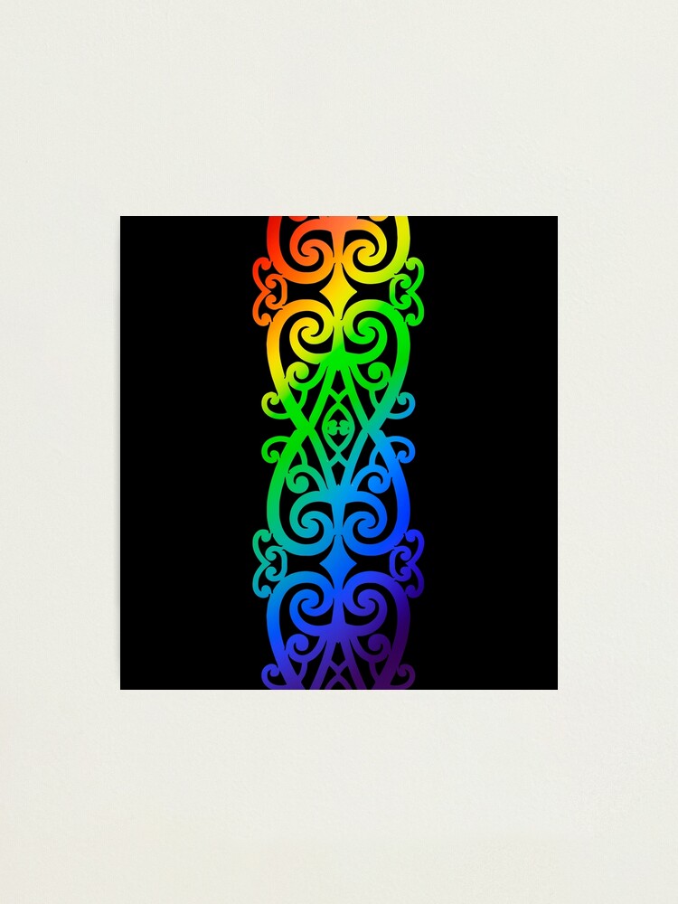 Lámina fotográfica «Rainbow Colorful Māori Koru - Denota "Nuevos comienzos"» de fantasticclaire ...