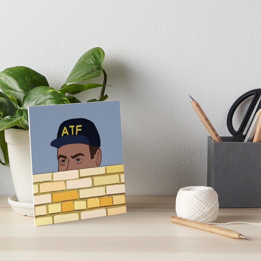 Lámina rígida «ATF Guy Fence Peeking - Meme, Derechos de armas» de ...