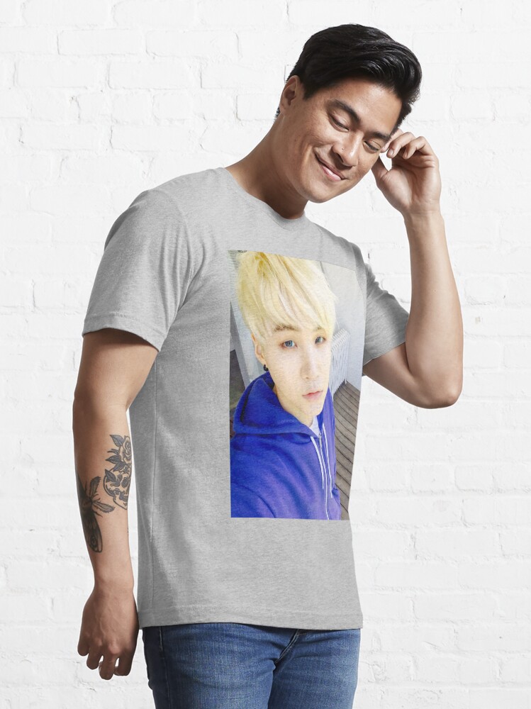"BTS - SUGA" Essential T-Shirt for Sale by taewithkookies | Redbubble