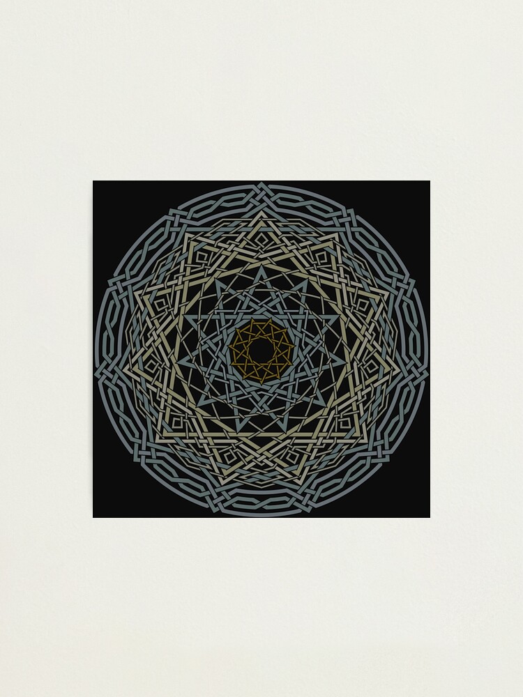 Lámina fotográfica «Hendecagram floral de color oscuro, símbolo sagrado ...