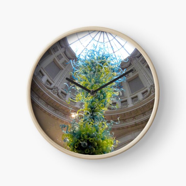 "Victoria & Albert Museum Entrance Chandelier And Roof Dome " Clock for ...