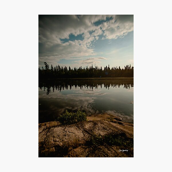 Lámina fotográfica «Reflexión de nubes en el lago» de spurling | Redbubble