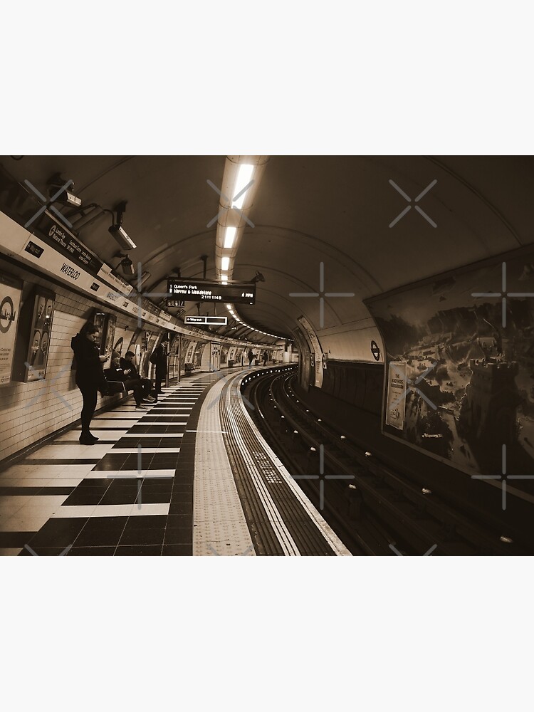 "The Art of London Underground - Bakerloo Line at Waterloo Station" Art ...