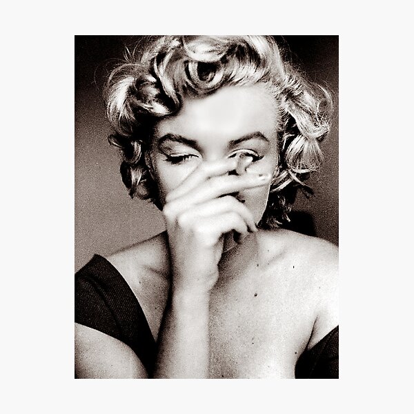 Lámina fotográfica «Instantánea sincera de "Marilyn Monroe fumando un ...
