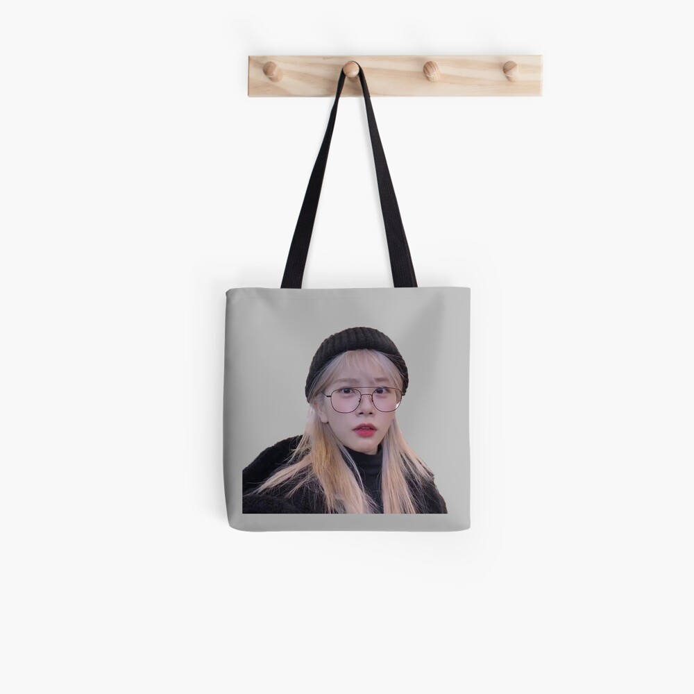 "cute minji" Sticker for Sale by dommer123 | Redbubble