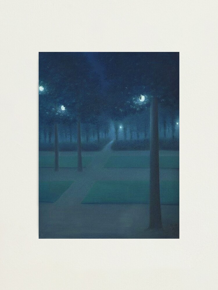 Impression photo for Sale avec l'œuvre « Nocturne dans le parc, minuit, scène de nuit par ...