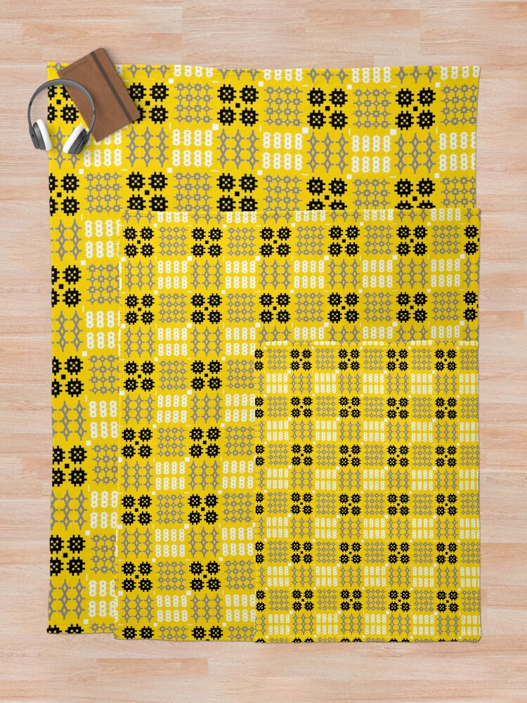 "Welsh Tapestry Pattern, Carthen Cymraeg, Cymreig (gold)" Throw Blanket ...