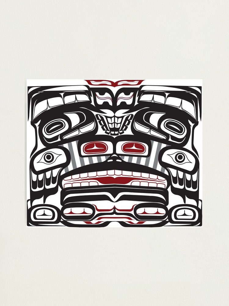 "Thunderbird Bear Orca Totem Pole, coastal Salish Haida pacific north ...