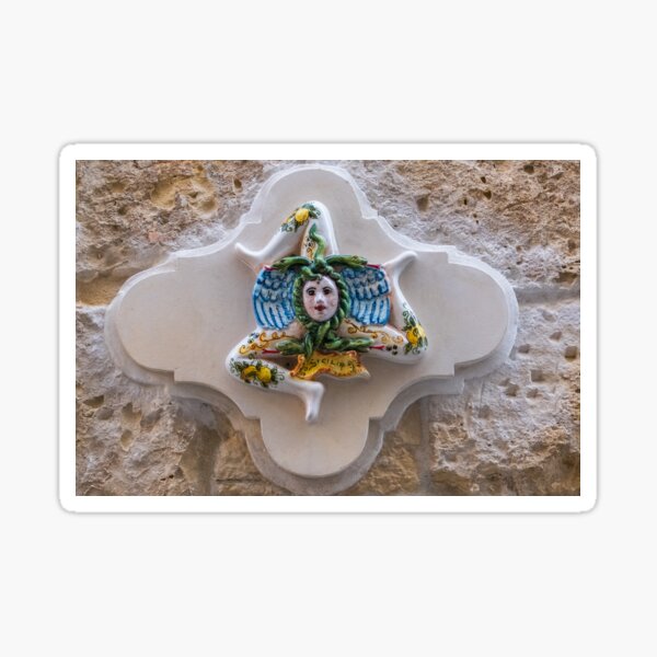 Sticker « La Trinacria, symbole de la Sicile, est composée de la tête ...