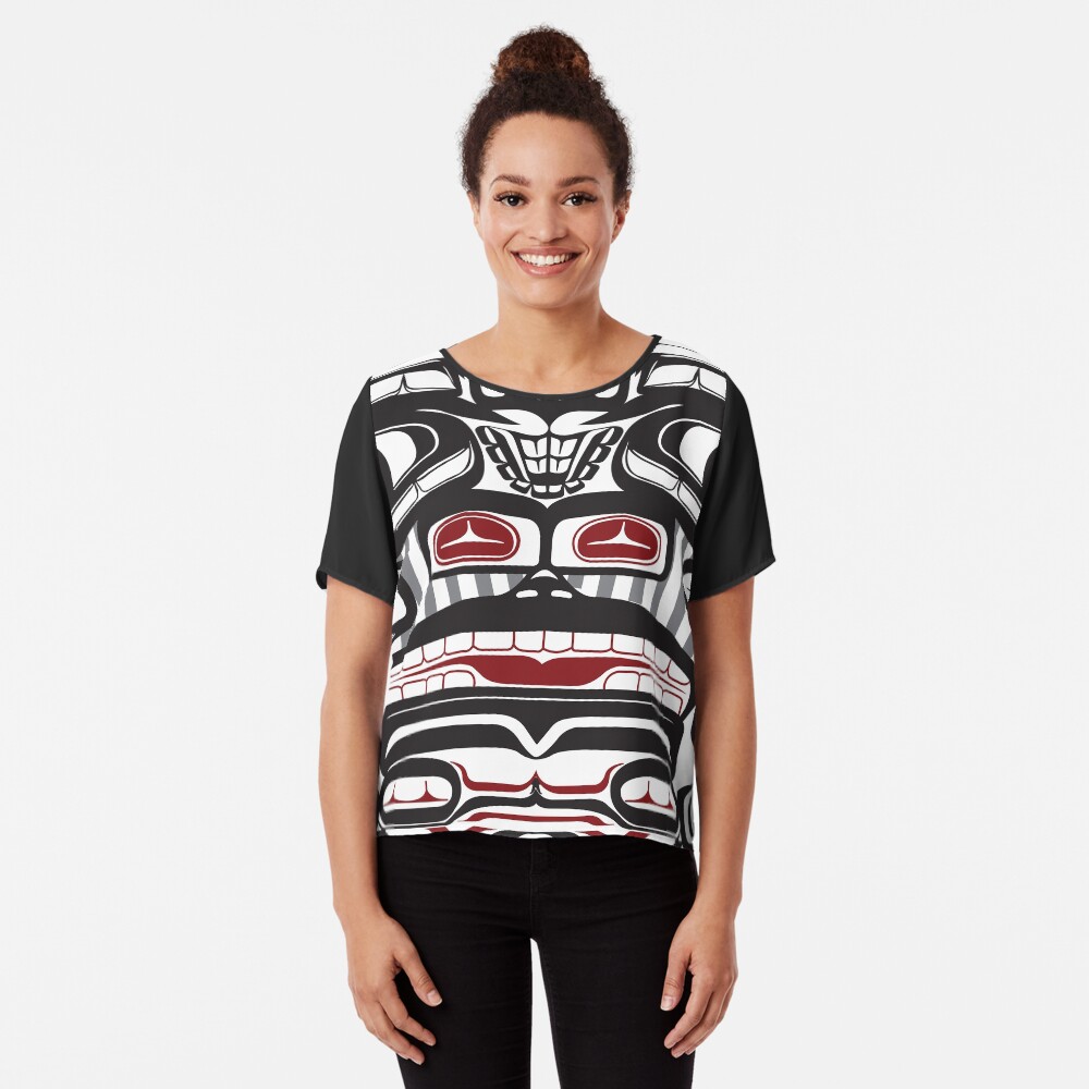 "Thunderbird Bear Orca Totem Pole, coastal Salish Haida pacific north ...