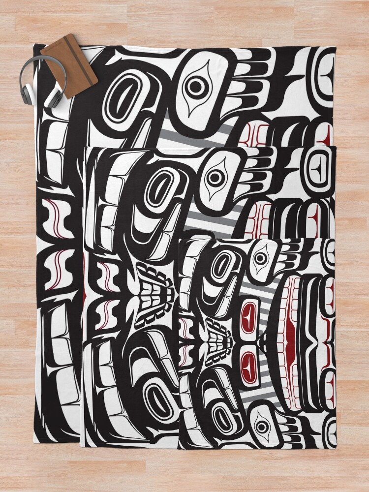 "Thunderbird Bear Orca Totem Pole, coastal Salish Haida pacific north ...