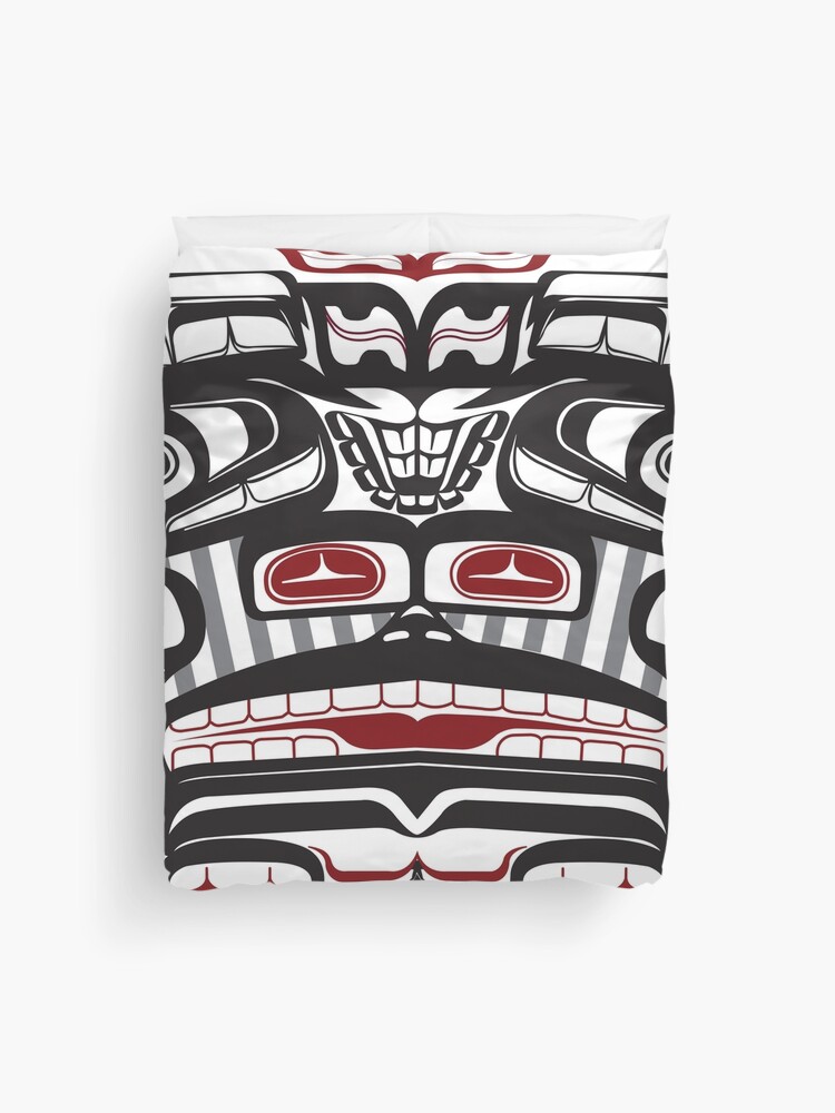"Thunderbird Bear Orca Totem Pole, coastal Salish Haida pacific north ...