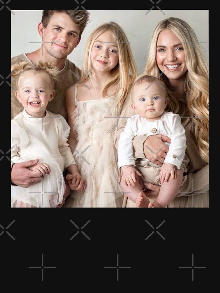 "Labrant Fam" T-shirt by Addieez | Redbubble