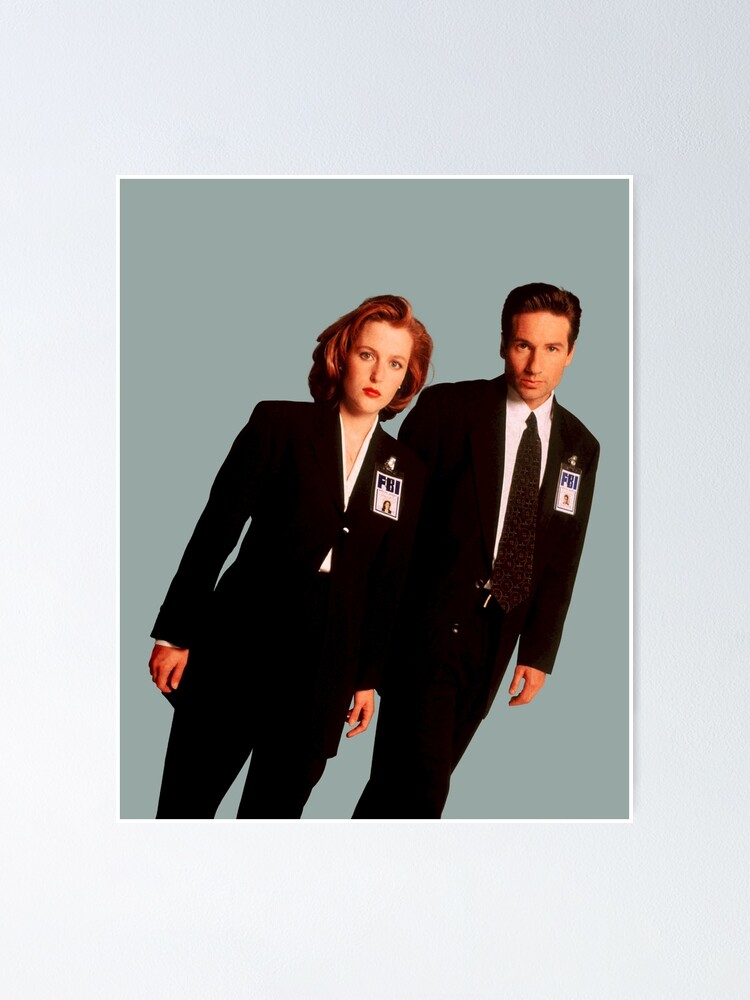 "Mulder & Scully - The X-Files" Poster for Sale by beagleson | Redbubble