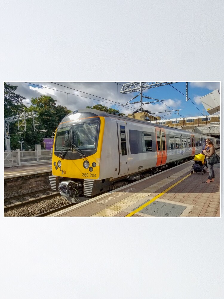 "Siemens Desiro Class 360/2 Multi-Unit Train at Ealing Broadway, London ...