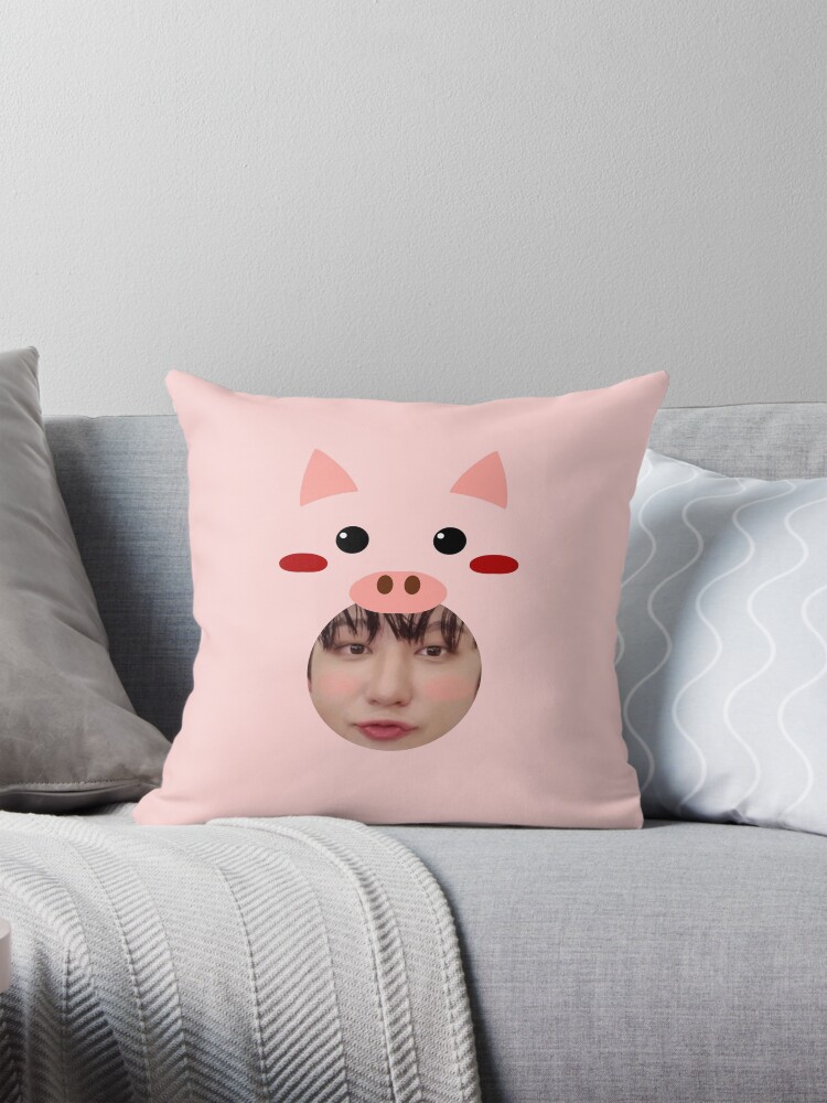 " dwaekki changbin" Pillow for Sale by honeyhwngs | Redbubble