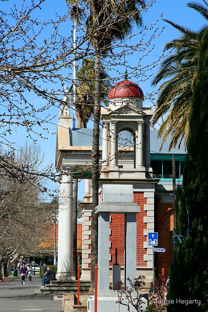 "Castlemaine, Victoria" by Maggie Hegarty | Redbubble