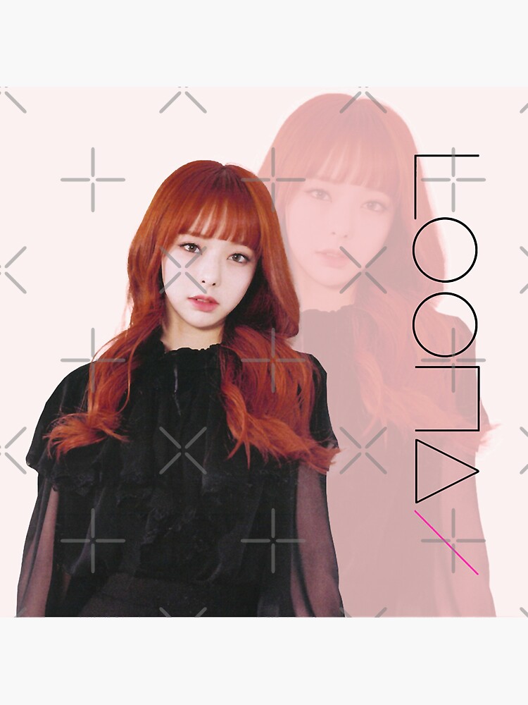 Pegatina «El proyecto creativo revelado del grupo de chicas Loona Band ...