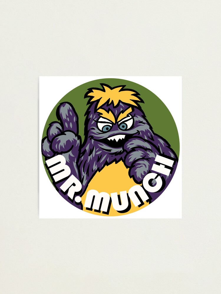 "90s Mr. Munch Animatronic Band Leader in "Munch's Make Believe Band ...