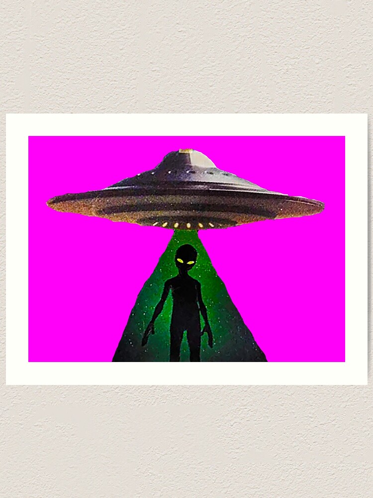 "UFO, Alien, Beam me up, Spaceship, Little Green Men, Aliens Attack ...