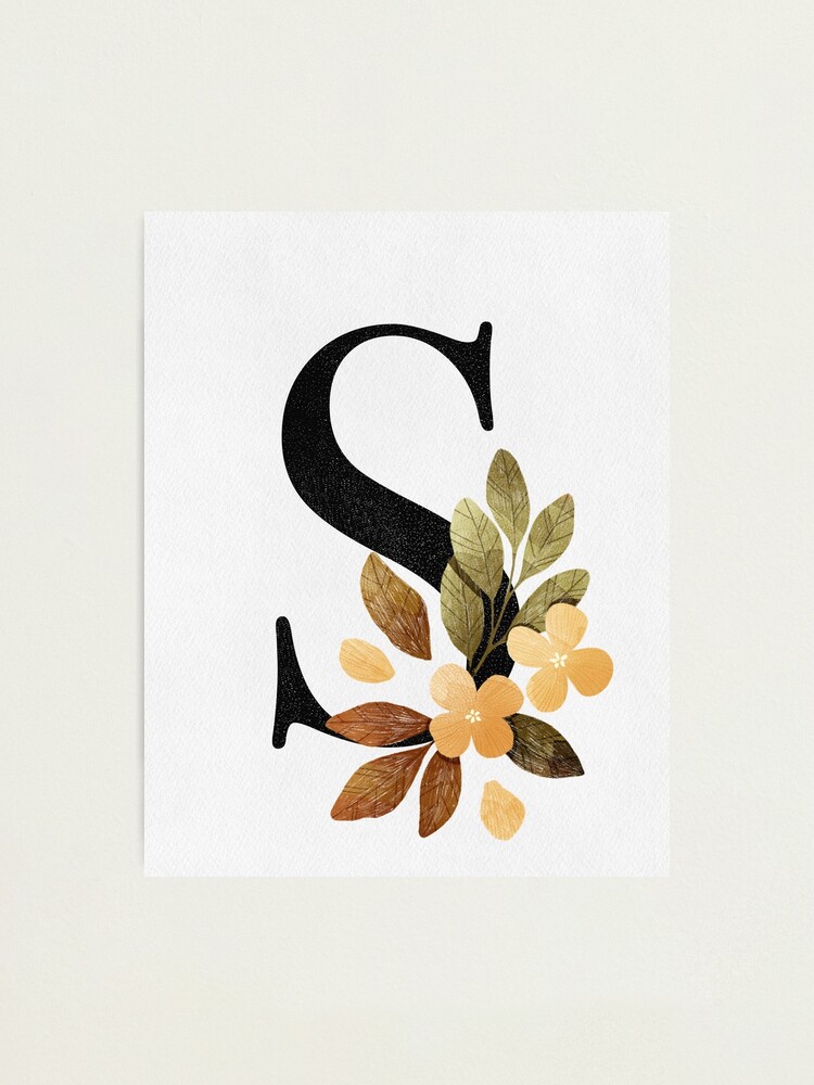 "Letter S with flowers and leaves, drawn with pencil and watercolor ...