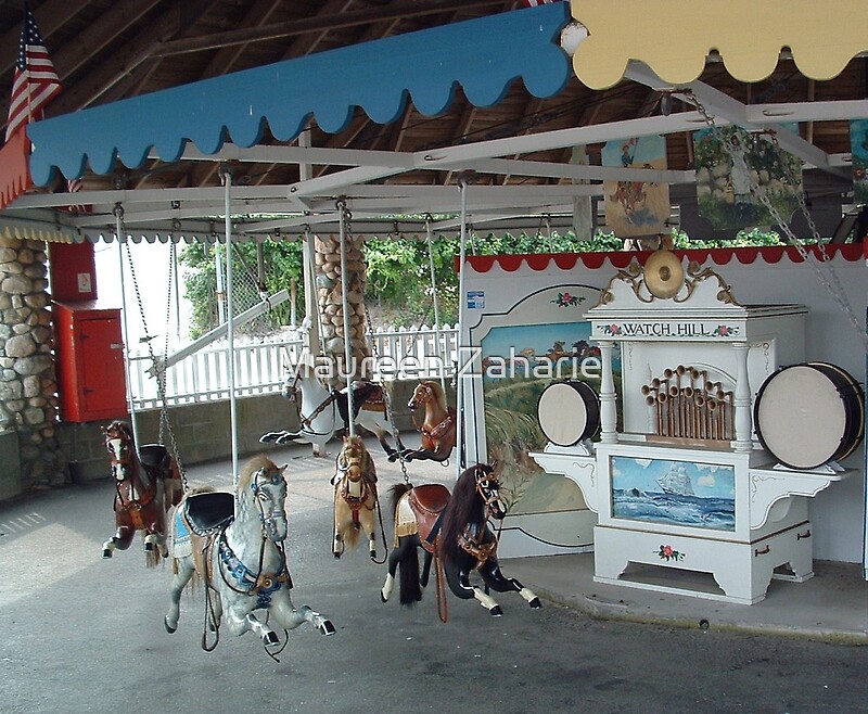 «watch hill carousel» de Maureen Zaharie | Redbubble