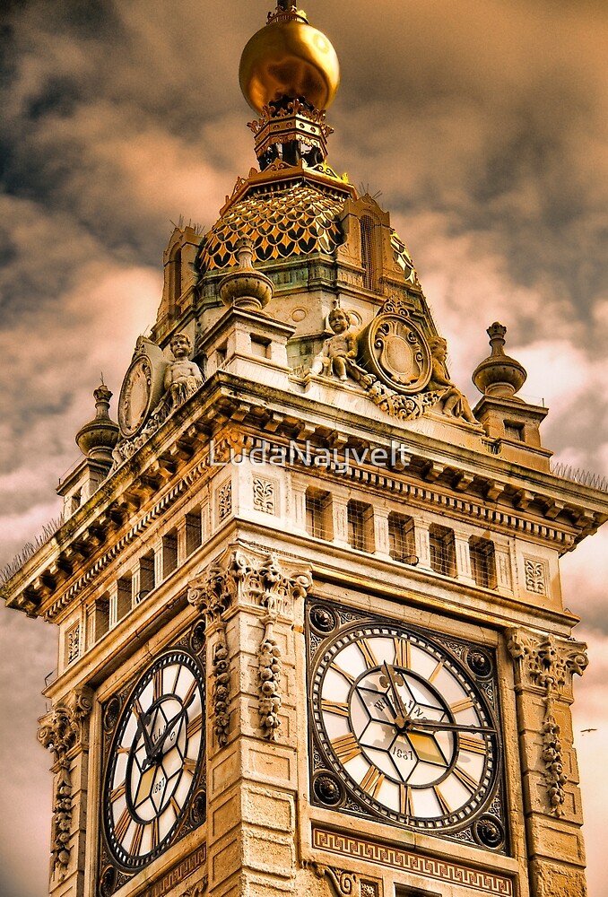 "Brighton Clock Tower" by LudaNayvelt | Redbubble
