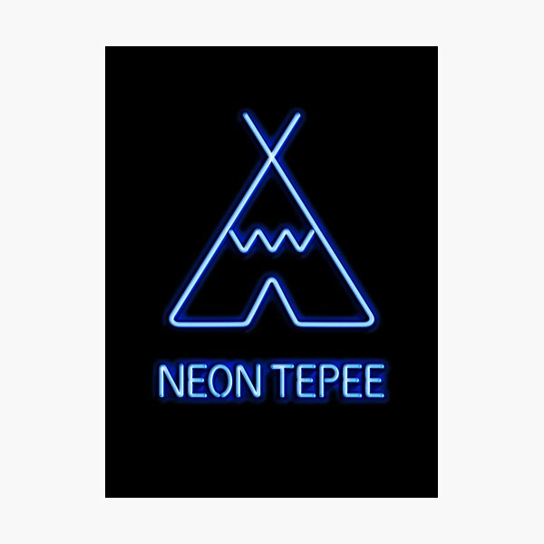 Lámina fotográfica «El logotipo del club de bebidas NEON TEPEE - Mr ...