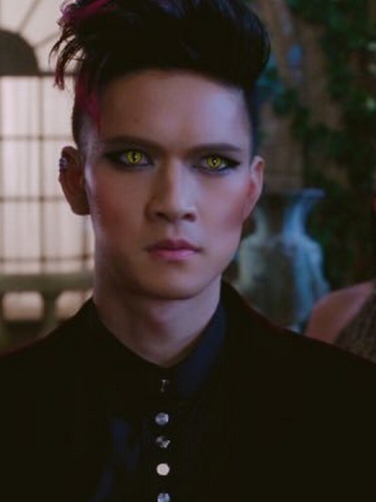 "Magnus Bane" T-shirt by iambeck | Redbubble | shadow hunters t-shirts ...