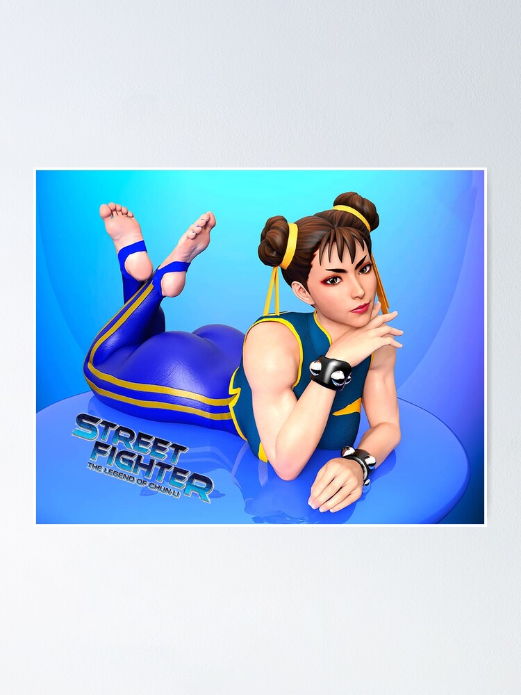 "Chun Li Modeling mit Legend-Logo" Poster von HisAndHerShirts | Redbubble