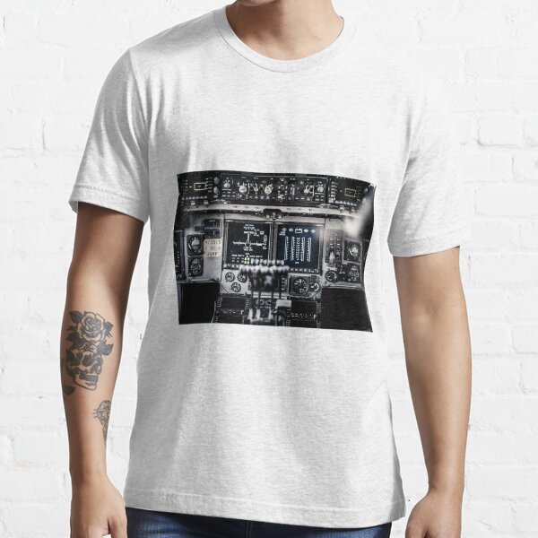 "Boeing C-17 Globemaster III cockpit" T-shirt for Sale by davetech12 ...